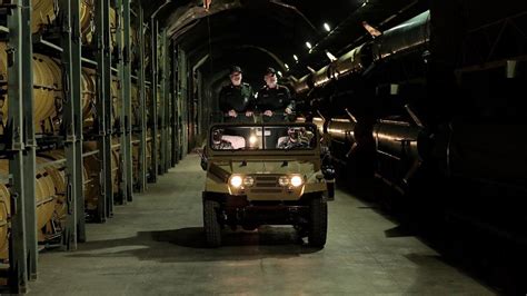 آخرین خبر عکس بازدید «سرلشکر سلامی و «سردار حاجی‌زاده از جدیدترین شهر زیرزمینی موشکی سپاه