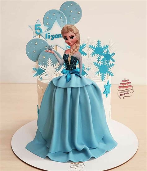 Disneys Frozen Elsa Doll Cake Artofit