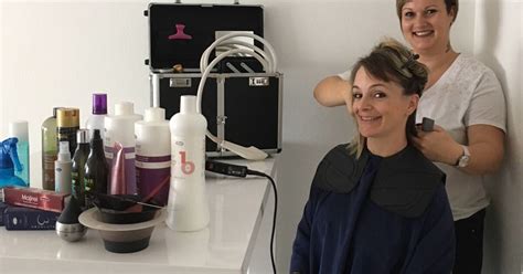 Éhuns La Coiffeuse à Domicile Se Met Au Bio