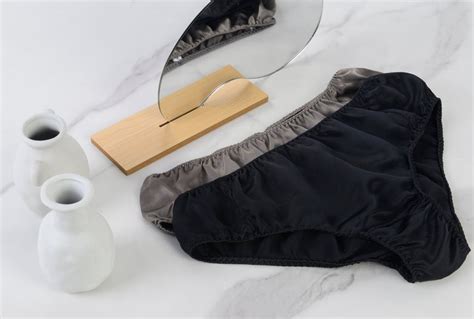 Black Mulberry Silk Mid Waist Bikini Panties 22 Momme Silk