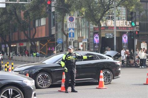注意！1月18日起 宁波市区又有8套电子警察启用抓拍机动车指示影响
