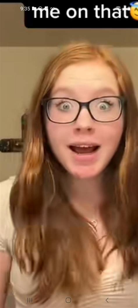 😃🤪her Face Genuinely Scares Me But Her Greasy Ass Hair Scares Me More