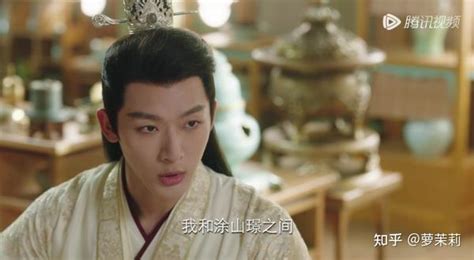 《长相思》小夭主动吻涂山璟，为什么镜子里看到的是相柳？ 知乎