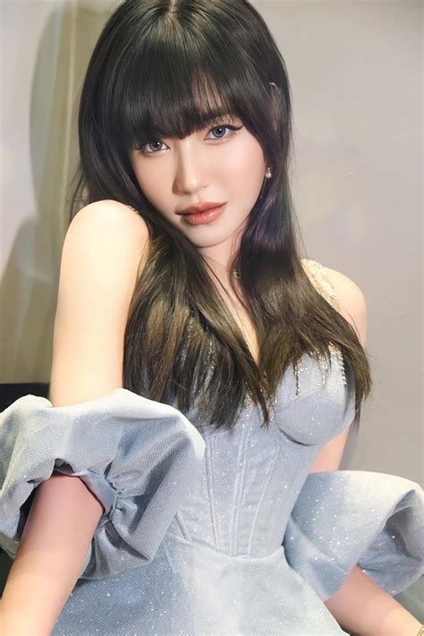 Dàn Hot Girl Ngực Khủng Việt Gây Bão Mạng Năm ấy Giờ Ra Sao