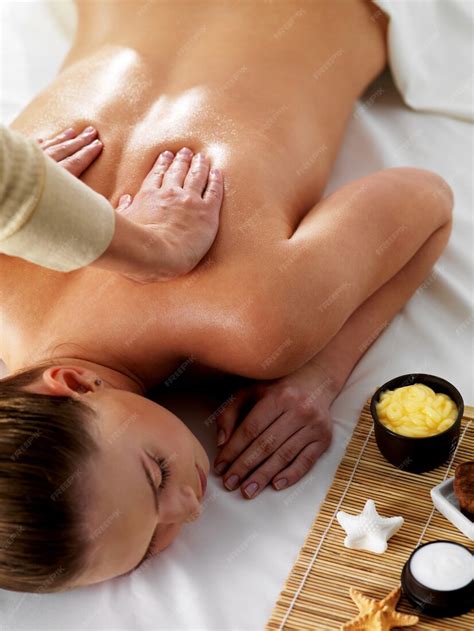 Free Photo Relaxation And Joy In Massage For Young Beautiful Woman In