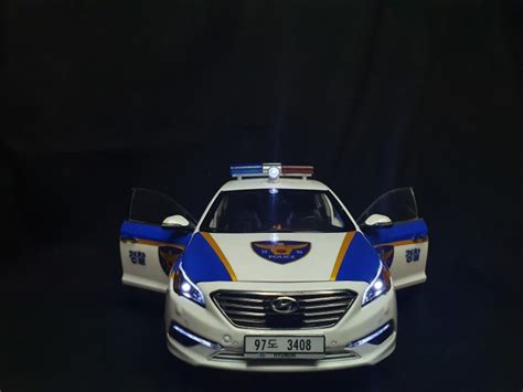 [크리에이티브오토모빌] Lf소나타 경찰차 1 18 다이캐스트 Led 커스텀 Lf Sonata Police Car 1 18 Led