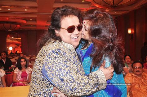 From Srk To Asha Bhosle Unforgettable Moments Of Celebrities With