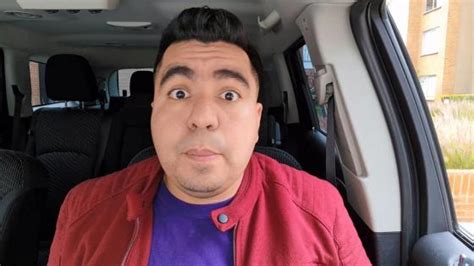 La Incómoda Situación Que Vivió Jhovanoty Con Un Grupo De Seguidoras