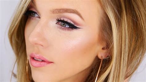 How To Do A Cut Crease Eye Makeup Look Glamour