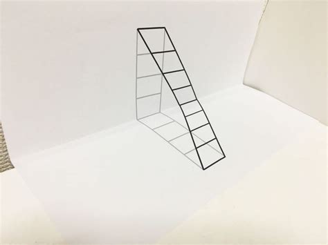 トリックアートの書き方。紙とペンのみ・誰でも簡単に作成出来る方法を紹介 トリックアート アートレッスン トリック写真