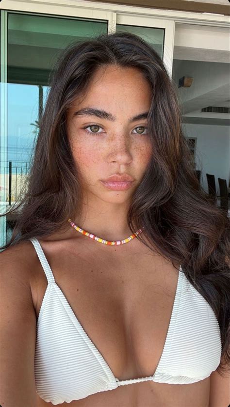 Stunning Girls Beautiful Women Insta Pictures Beach Outfit Photo