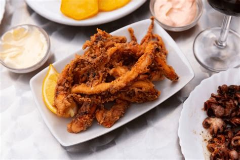 Im Genes Fotos De Stock Objetos En D Y Vectores Sobre Crispy Squid Tentacles Flavor
