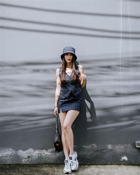 ไม่ธรรมดา มุกดา นรินทร์รักษ์ เผยภาพความสวย ในชุดเดรสรัดรูป