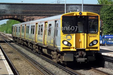 Class 507 507017 3 Car Emu In Merseyrail Grey At Hooton £0 95 Picclick Uk