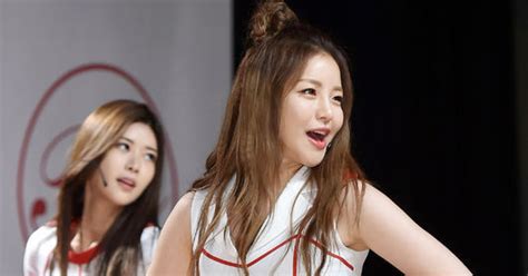 [사진]브레이브 걸스 유정 하윤 매력 대결