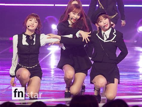 포토 아이즈원 히토미 김채원 사쿠라 ‘리듬에 맞춰 우아하게 Fn스타