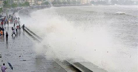 Amid Heavy Rains Couple Accused Of Having Sex On Mumbais Road Woman