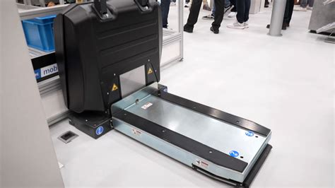 Omron Presents Ol 450s Mobile Robot For Intralogistics