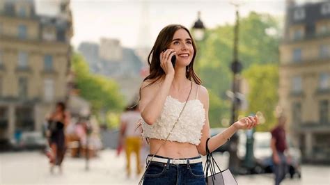 Emily In Paris Netflix Une Série Dun Paris Fantasmé Assumé Gossip