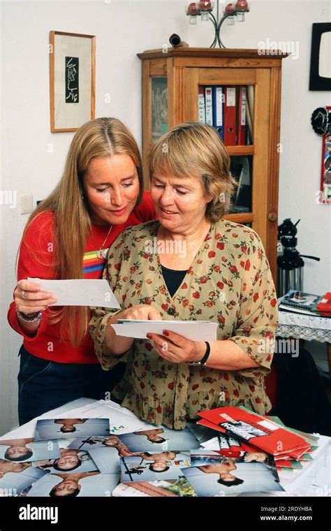 Nadja Engel Deutsche Schauspielerin Fotografiert In Einer