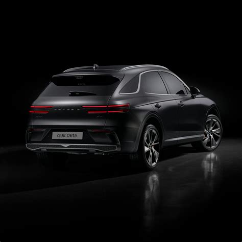 Gv70 Suv 가벼운 검은색 공연 광택이 있는 교통 기술 도시의 뒤 디자인 럭셔리 매끄러운 매우 복잡한