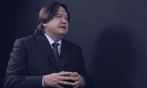 Pedro Serrano Bolsonaro deveria ser impedido não tenho dúvidas