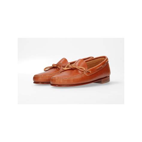 Zapato Con Lazo En Vaqueta Natural Suela De Cuero Roberto Garrudo