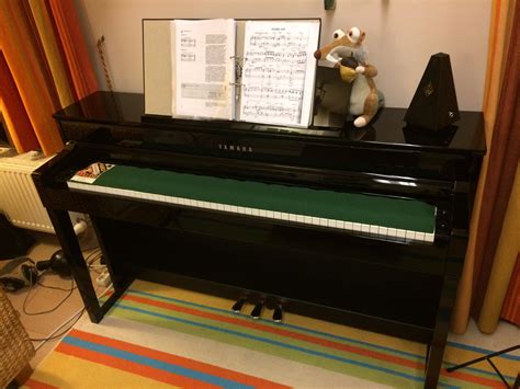 CLP 575 Yamaha CLP 575 Audiofanzine