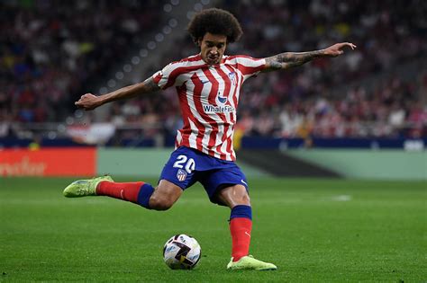 Axel Witsel Close To Automatically Renewing His Contract With Atlético