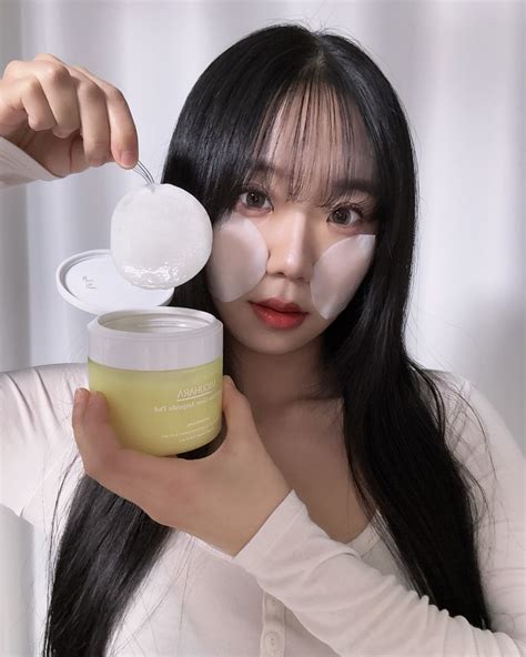 가은가으닉 미구하라에서 스킨케어 제품이 인기있길래 나도 한번 써봤다 💛 바이탈 샤인 미스트 세럼 요 친구는 메이크업 끝나고도 뿌려주면 들뜸 없이 유지가능한 씻고