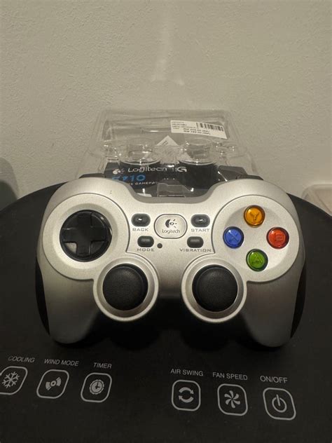 Logitech Wireless Controller F710 Video Gaming Gaming Accessories