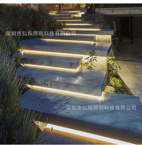 网红楼梯踏步灯智能人体感应24v酒店追光流水32台阶led灯带控制器 阿里巴巴