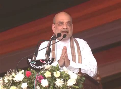 Photo Session Underway Amit Shah Takes A Jibe At Opposition Leaders