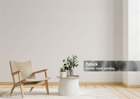 따뜻한 색조의 거실 인테리어 룸 벽 모형 나무 캐비닛안락 의자 미드센추리 스타일에 대한 스톡 사진 및 기타 이미지 미드센추리