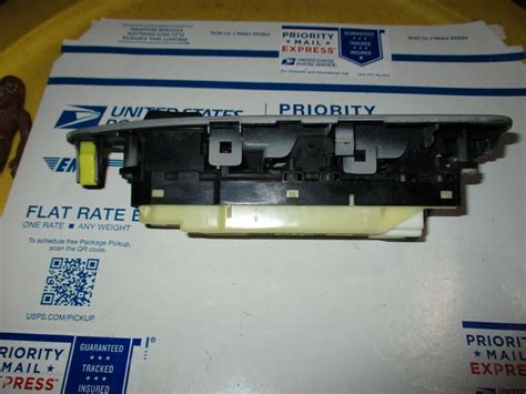 2006 Lexus ES330 OEM DRIVER LEFT DOOR MASTER Power Window Control