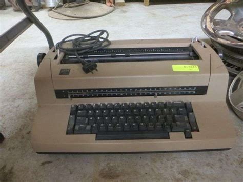 Ibm Selectric Typewriter Lambrecht Auction Inc