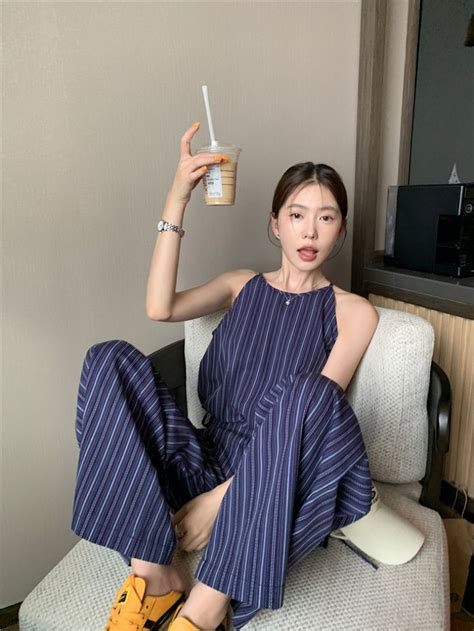 네이비그레이 스트라이프 루즈핏 스트랩 크롭 블라우스 롱팬츠 투피스세트 휴양지룩 바캉스룩
