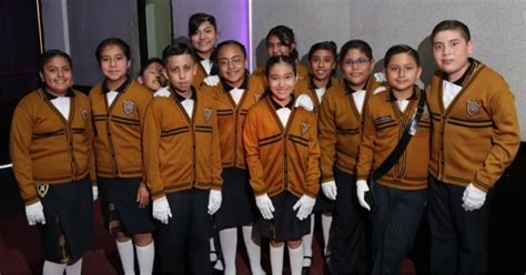 Bitácoras Políticas Este lunes regresan a clases un millón 617 mil