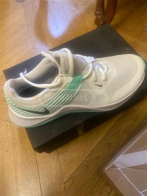 ბოტასი Nike მეორადი და ახალი ნივთების ყიდვა გაყიდვის პლატფორმა Mymarket