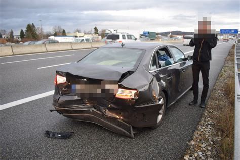 A Sinsheim Auffahrunfall Auf Der Linken Spur Mit Fotostrecke