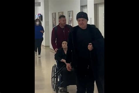 Imaginile durerii pentru Gigi Becali Mama sa e în scaun cu rotile
