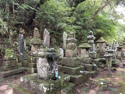 霧島華林寺坊主墓へ 鹿児島市吉野町にある真言宗 金剛山 弘浄寺