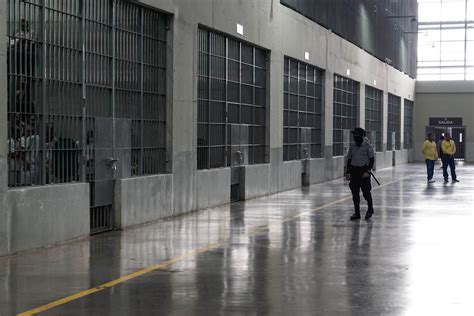 Federal Prisons Director Resigns Amid Trump Era Justice Reforms