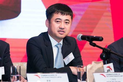 安踏在欧洲“买买买”！46亿欧元收购欧洲体育品牌巨头芬兰亚玛芬体育！ 搜狐大视野 搜狐新闻