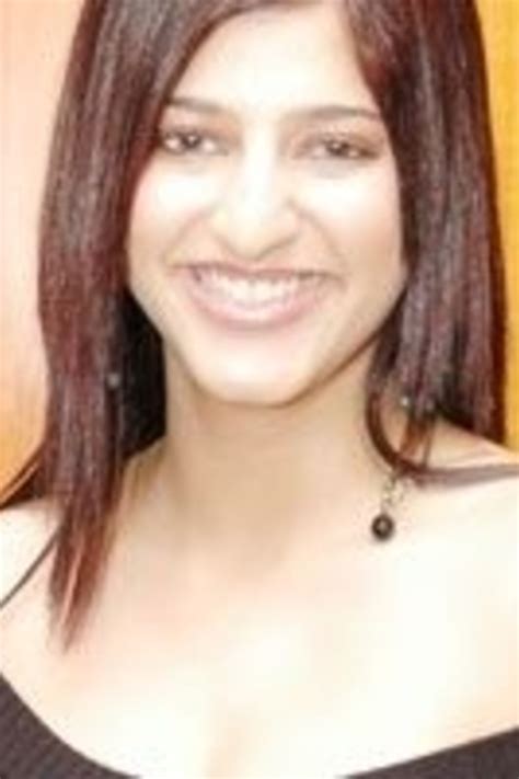 Shruti Hassans Bio Age Relationships Latest Buzz Photos And Videos