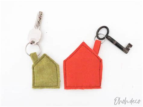 How To Make A DIY Keychain