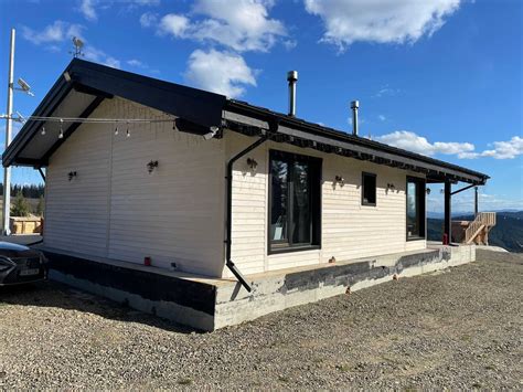 Casa Cabana Pe Structura Din Lemn Ciumarna • Olx Ro