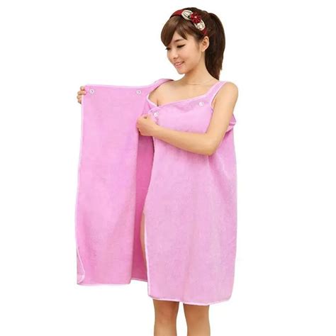 Women Bath Towel Wearable Microfiber Fabric Beach Towel Rose Red Soft