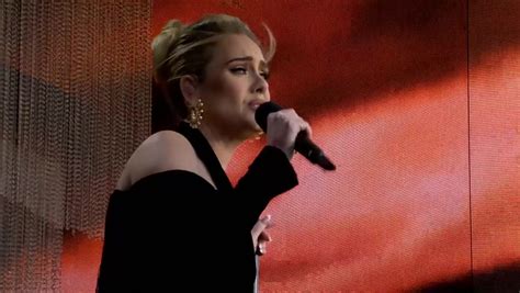 Bst Adele Performs In Her First Public Uk Concert In Five Years Culture Independent Tv
