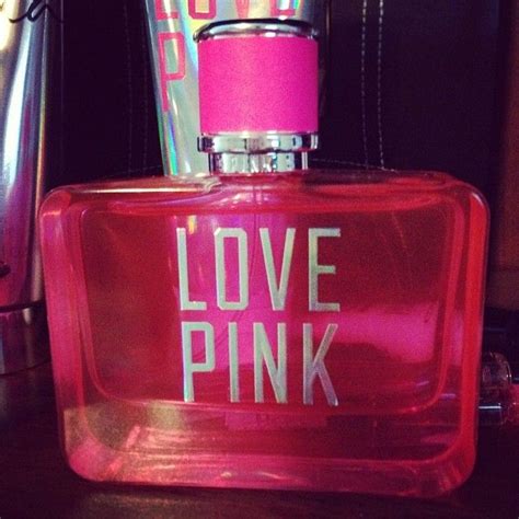 Victorias Secret Love Pink Spray